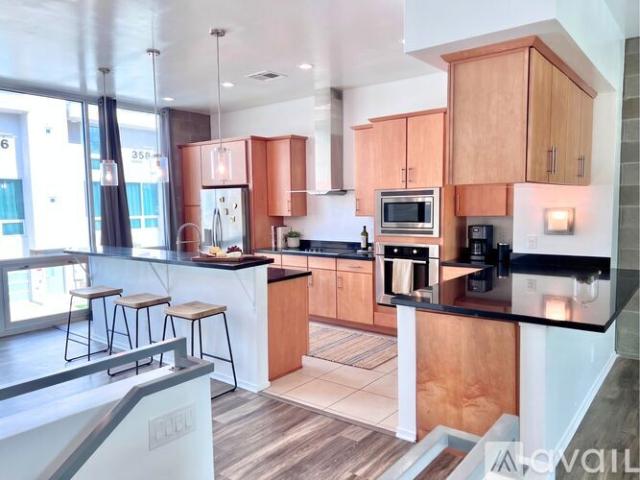 3 BR, 3.5 BA Apartment 368 S Farmer Ave, Unit 368, Tempe, AZ 85281