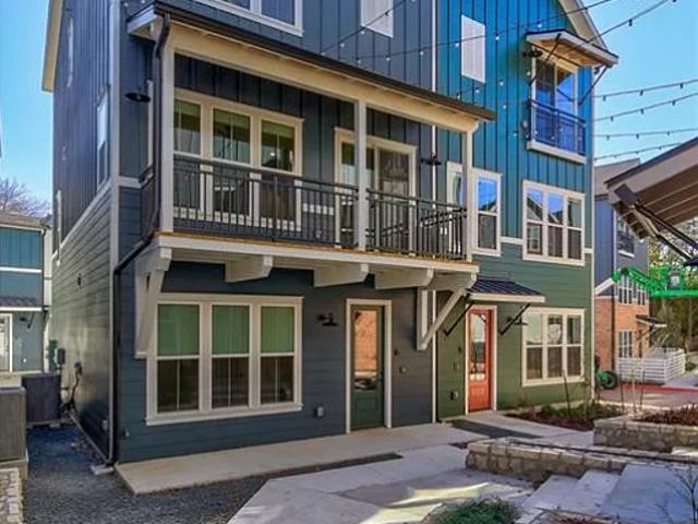 3 BR, 3.5 BA Apartment 3809 Valley View Rd, Austin, TX 78704