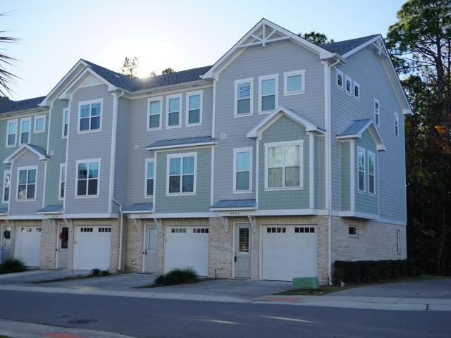 3 BR, 3.5 BA Apartment 4032 Tamarisk Lane, Wilmington, NC 28409