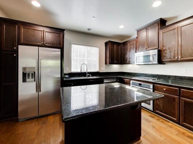 3 BR, 3.5 BA Apartment 485 Chagall Street, Mountain View, CA 94041