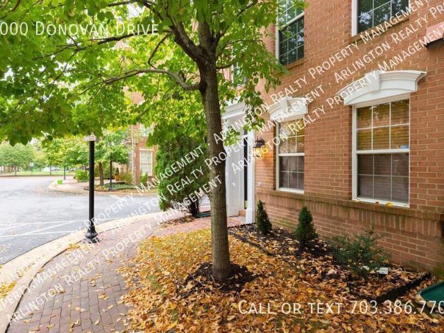 3 BR, 3.5 BA Apartment 5000 Donovan Drive, Alexandria, VA 22304