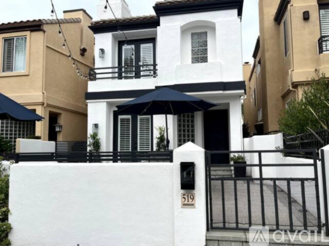 3 BR, 3.5 BA Apartment 519 22nd St, Huntington Beach, CA 92648