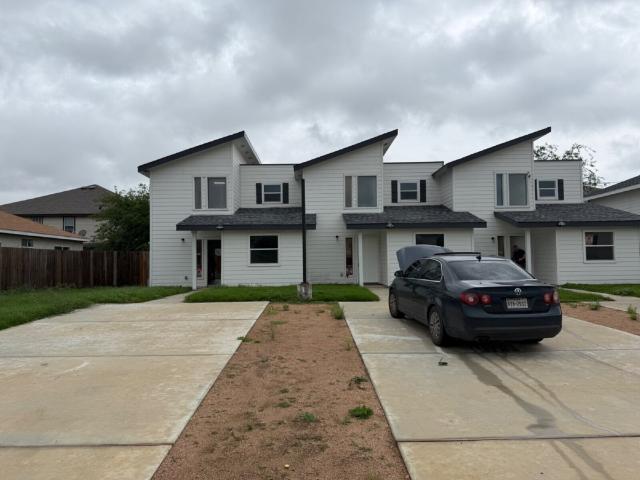 3 BR, 3.5 BA Apartment 7651 Oak Chase, San Antonio, TX 78239