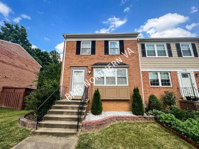 3 BR, 3.5 BA Apartment 7711 Trevino Ln, Falls Church, VA 22043