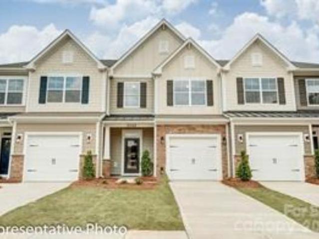 3 Br, 3 bath, Townhouse 3977 Fadden St