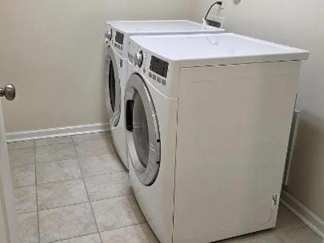 3 Br, 3 bath, Townhouse/Brownstone/RowHouse 1045 Benay Rd