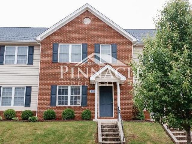 3 Br, 3 bath, Townhouse/Brownstone/RowHouse 104 Colonnade St