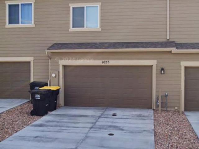 3 Br, 3 bath, Townhouse/Brownstone/RowHouse 1055 Petra Hts
