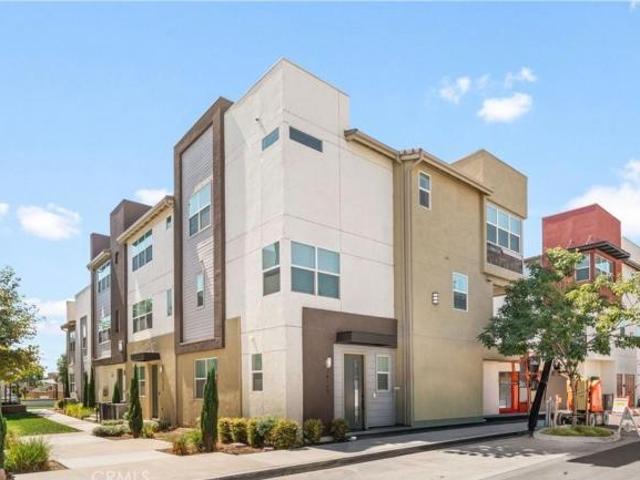 3 Br, 3 bath, Townhouse/Brownstone/RowHouse 10591 Huxley Dr