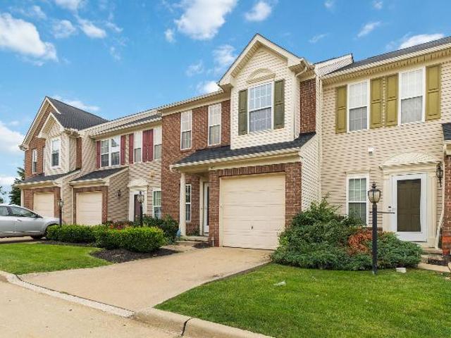 3 Br, 3 bath, Townhouse/Brownstone/RowHouse 105 Limestone Ct
