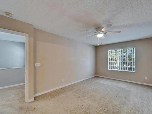 3 Br, 3 bath, Townhouse/Brownstone/RowHouse 10621 Shady Falls Ct