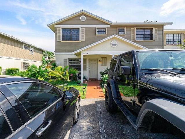3 Br, 3 bath, Townhouse/Brownstone/RowHouse 10723 NW 10th Street St