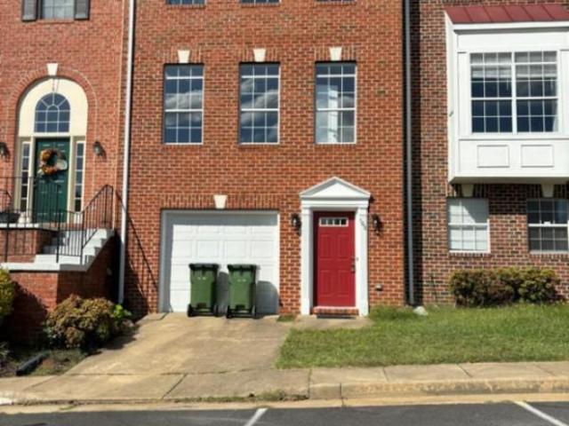 3 Br, 3 bath, Townhouse/Brownstone/RowHouse 108 Dundee Place
