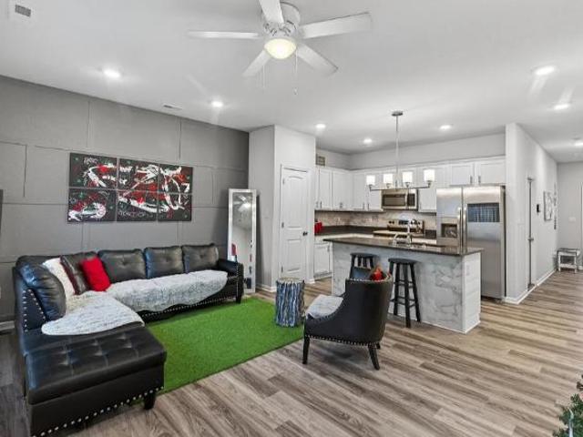 3 Br, 3 bath, Townhouse/Brownstone/RowHouse 1009 White Marsh Rd