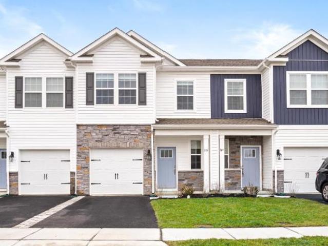 3 Br, 3 bath, Townhouse/Brownstone/RowHouse 101 Alexander Way