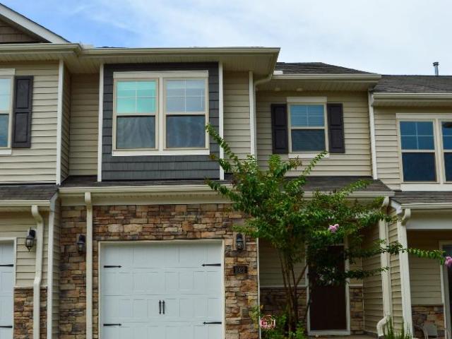 3 Br, 3 bath, Townhouse/Brownstone/RowHouse 1022 Navigon Dr