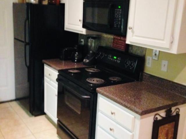 3 Br, 3 bath, Townhouse/Brownstone/RowHouse 1022 Old Mayhew Rd