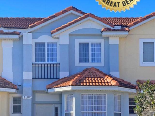 3 Br, 3 bath, Townhouse/Brownstone/RowHouse 1180 South Beach Cir