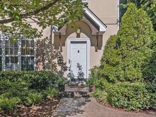 3 Br, 3 bath, Townhouse/Brownstone/RowHouse 1109 Wake Forest Rd