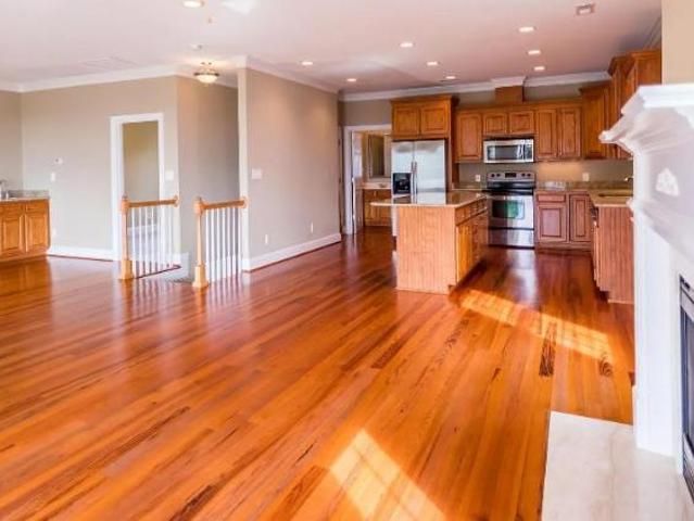 3 Br, 3 bath, Townhouse/Brownstone/RowHouse 1129 Bennett Road