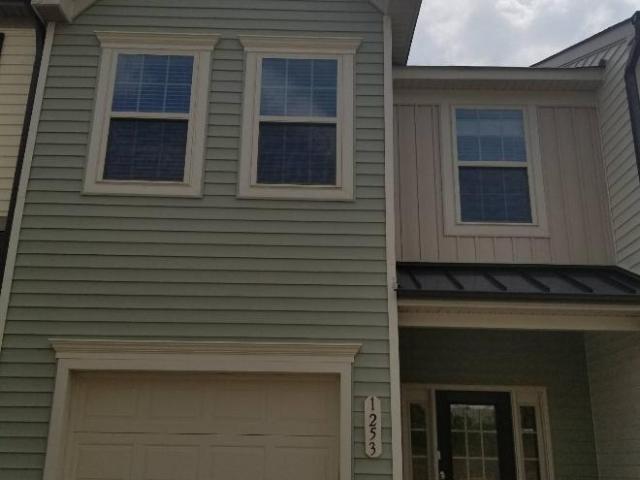3 Br, 3 bath, Townhouse/Brownstone/RowHouse 1253 Garden Stone