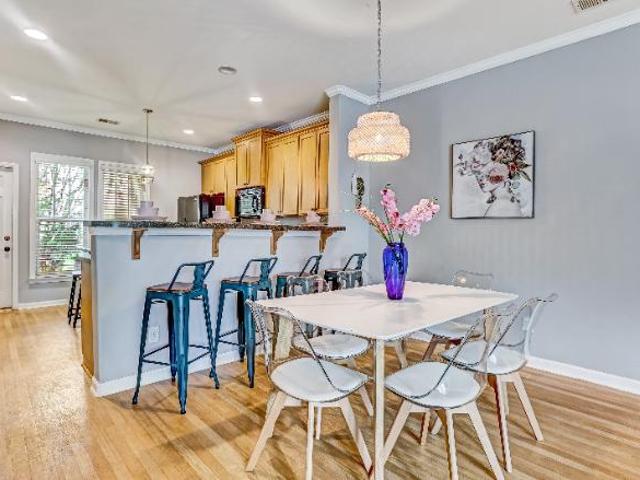 3 Br, 3 bath, Townhouse/Brownstone/RowHouse 125 Acapella Ave