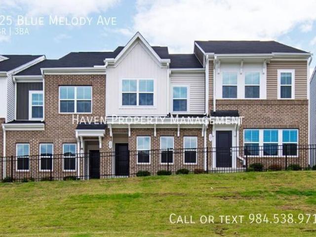 3 Br, 3 bath, Townhouse/Brownstone/RowHouse 125 Blue Melody Ave