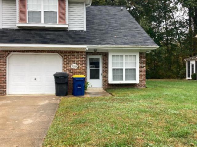 3 Br, 3 bath, Townhouse/Brownstone/RowHouse 125 Stoney Dr