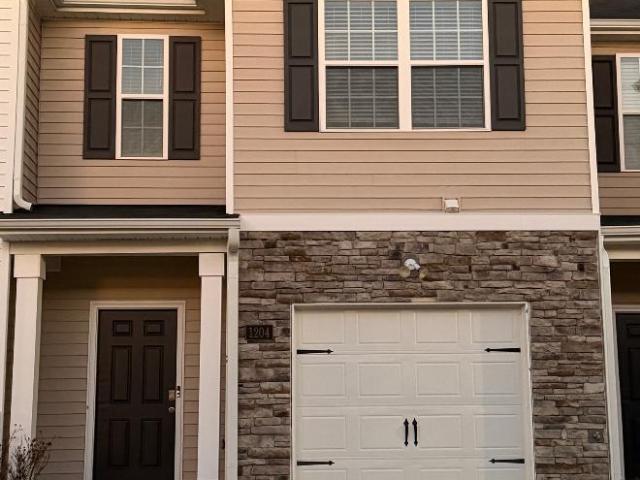 3 Br, 3 bath, Townhouse/Brownstone/RowHouse 1204 Gracie Ln