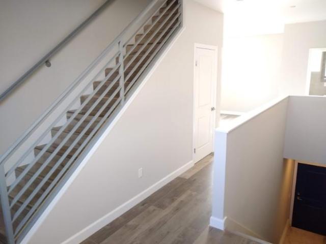 3 Br, 3 bath, Townhouse/Brownstone/RowHouse 12120 La Maida St