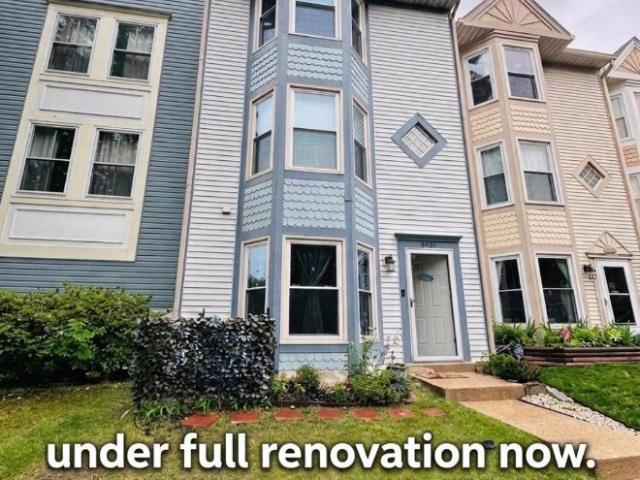 3 Br, 3 bath, Townhouse/Brownstone/RowHouse 12143 Presidio Way