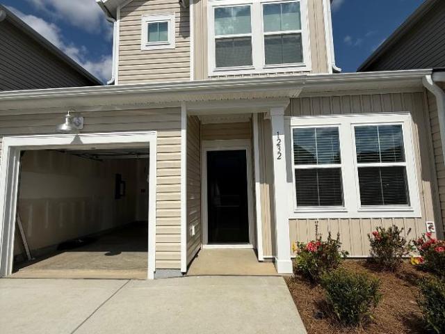 3 Br, 3 bath, Townhouse/Brownstone/RowHouse 1232 Blueback Herring Way
