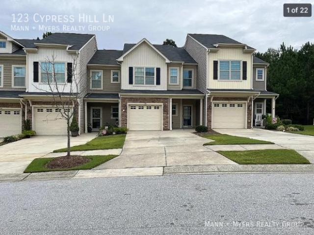 3 Br, 3 bath, Townhouse/Brownstone/RowHouse 123 Cypress Hill Ln