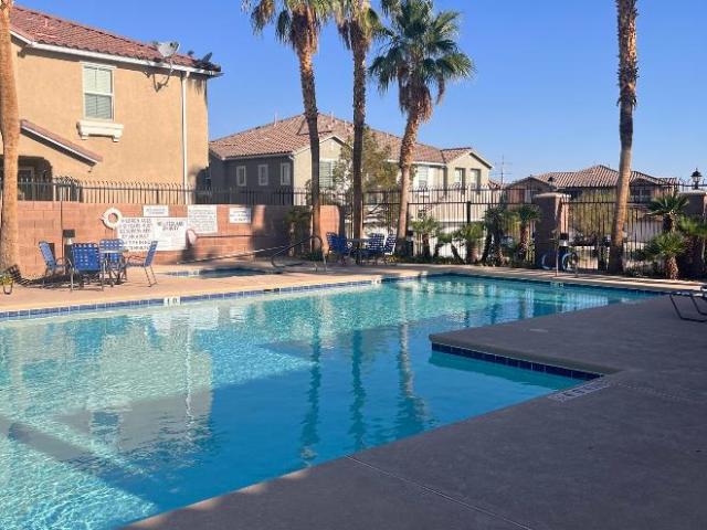 3 Br, 3 bath, Townhouse/Brownstone/RowHouse 1351 Grass Creek Ave