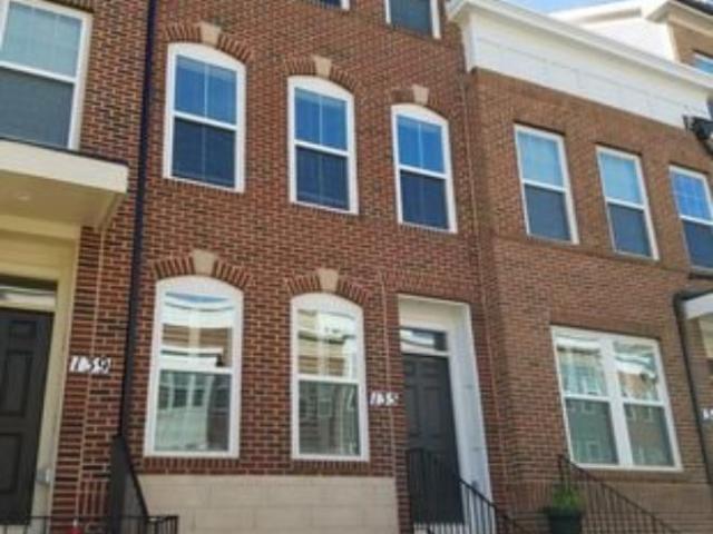 3 Br, 3 bath, Townhouse/Brownstone/RowHouse 135 Strummer Lane