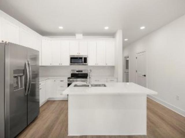 3 Br, 3 bath, Townhouse/Brownstone/RowHouse 1302 Keturah St