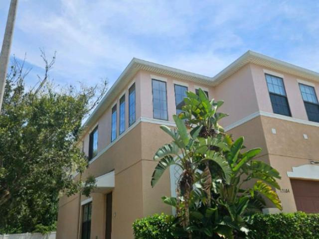 3 Br, 3 bath, Townhouse/Brownstone/RowHouse 13104 Logan Captiva Ln