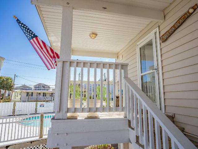 3 Br, 3 bath, Townhouse/Brownstone/RowHouse 1407 Canal Dr