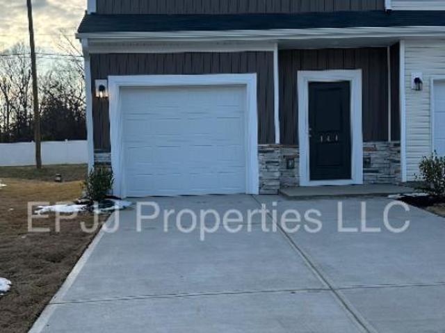 3 Br, 3 bath, Townhouse/Brownstone/RowHouse 141 Randwick Ln