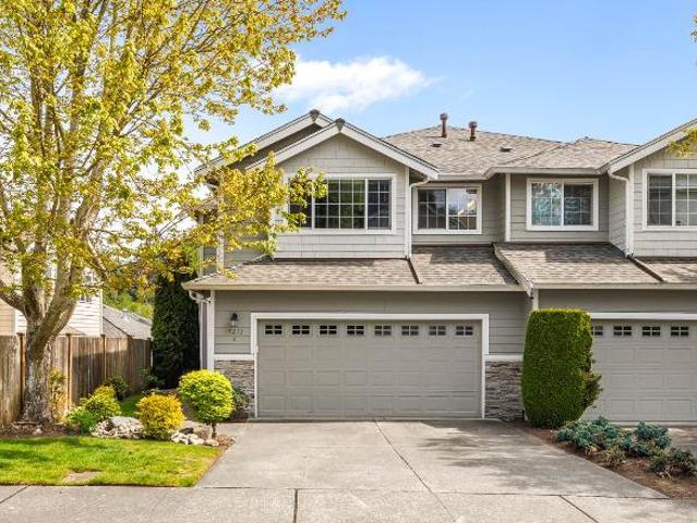 3 Br, 3 bath, Townhouse/Brownstone/RowHouse 14213 26th Ave W