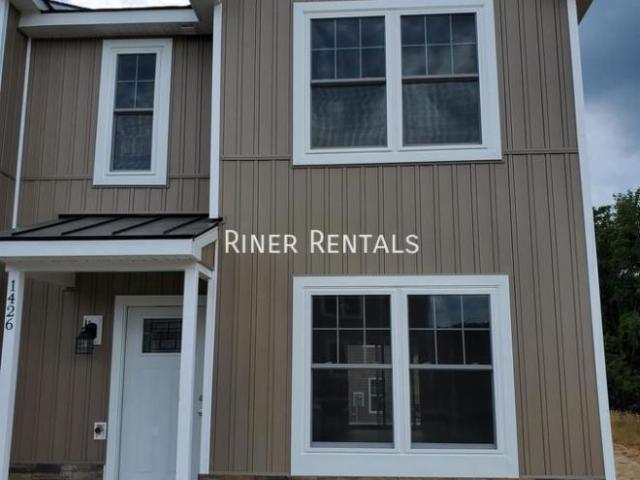 3 Br, 3 bath, Townhouse/Brownstone/RowHouse 1426 Hornsby Avenue
