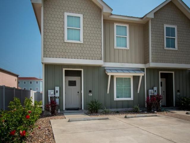 3 Br, 3 bath, Townhouse/Brownstone/RowHouse 14309 Kemps Way