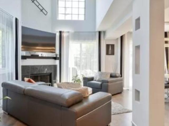 3 Br, 3 bath, Townhouse/Brownstone/RowHouse 1430 Waukegan Rd