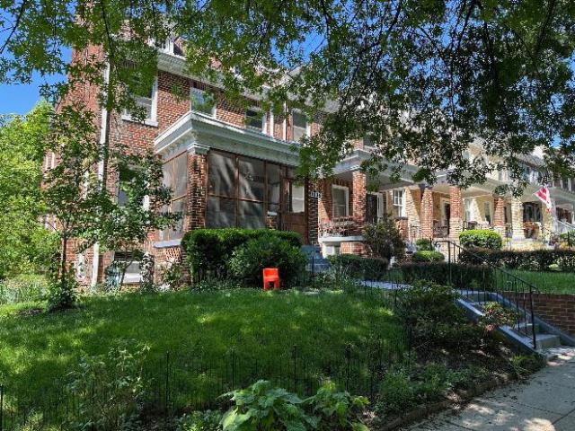 3 Br, 3 bath, Townhouse/Brownstone/RowHouse 1439 Taylor St NW