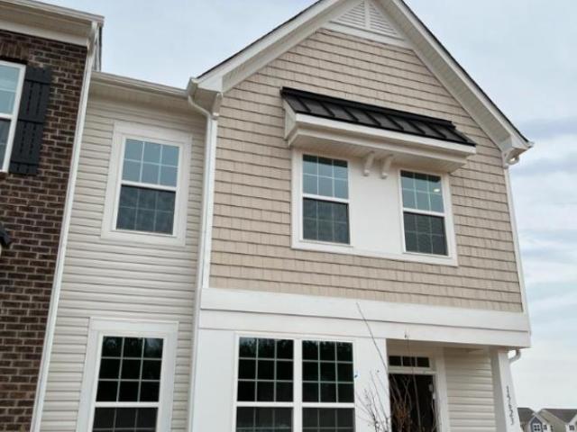 3 Br, 3 bath, Townhouse/Brownstone/RowHouse 15623 Country House Street