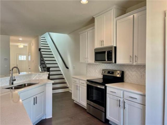 3 Br, 3 bath, Townhouse/Brownstone/RowHouse 159 Auburn Run Lane