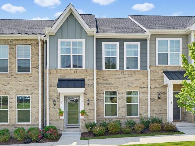 3 Br, 3 bath, Townhouse/Brownstone/RowHouse 1517 Irving Hill Drive