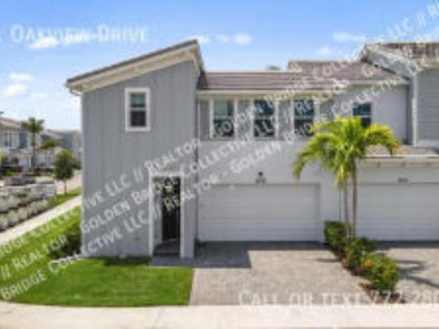 3 Br, 3 bath, Townhouse/Brownstone/RowHouse 16181 Oakview Drive