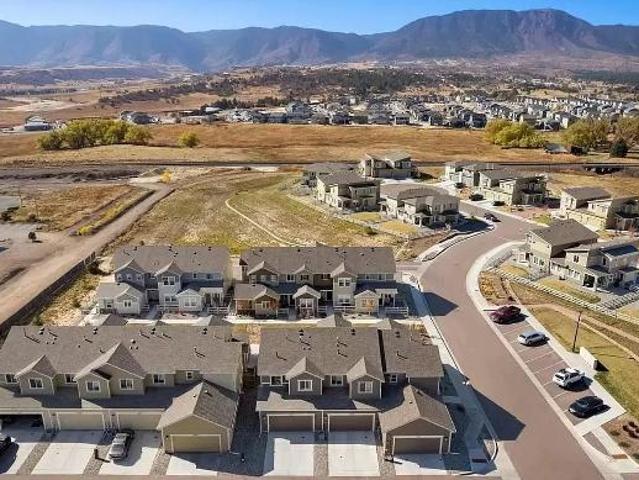 3 Br, 3 bath, Townhouse/Brownstone/RowHouse 16334 Rustlers Range Pt