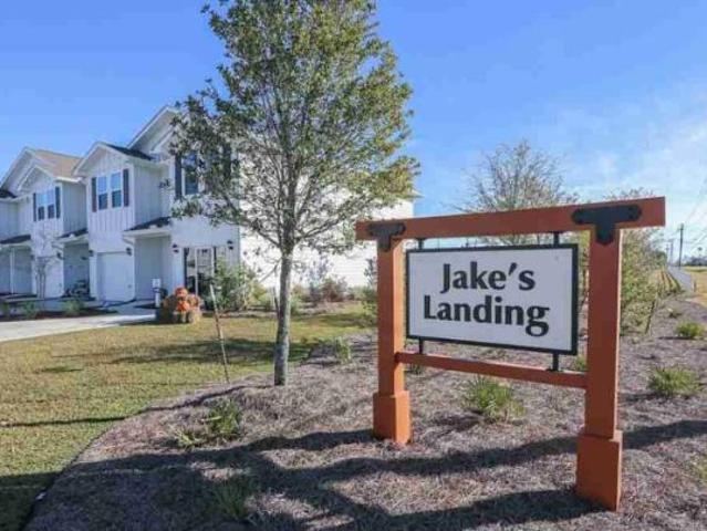 3 Br, 3 bath, Townhouse/Brownstone/RowHouse 1755 Jakes Dr